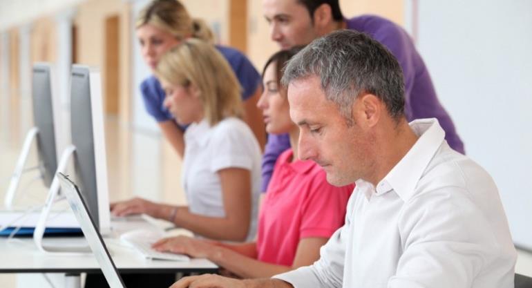 Die Umschulung - Umschulungs- und Förderungsarten ⋆ karriere101 - Dein ...